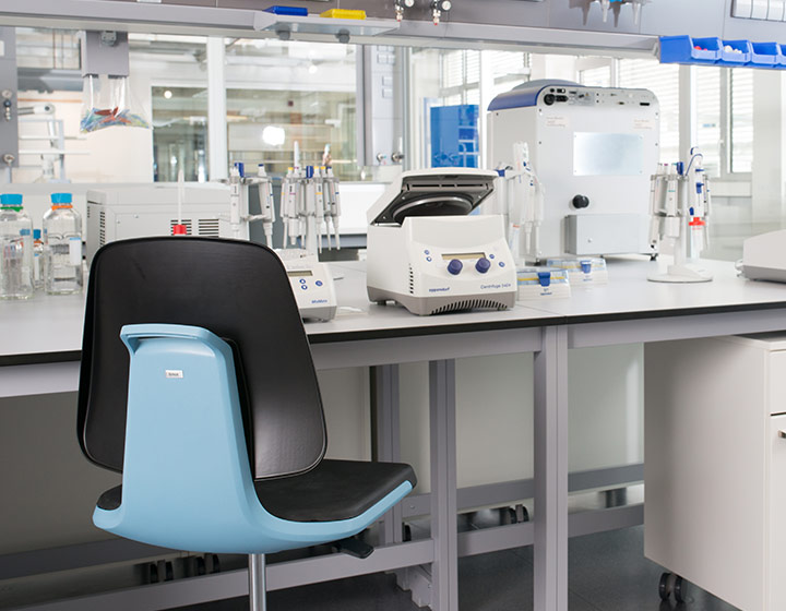 Laboratory and Production Chairs | Posturite